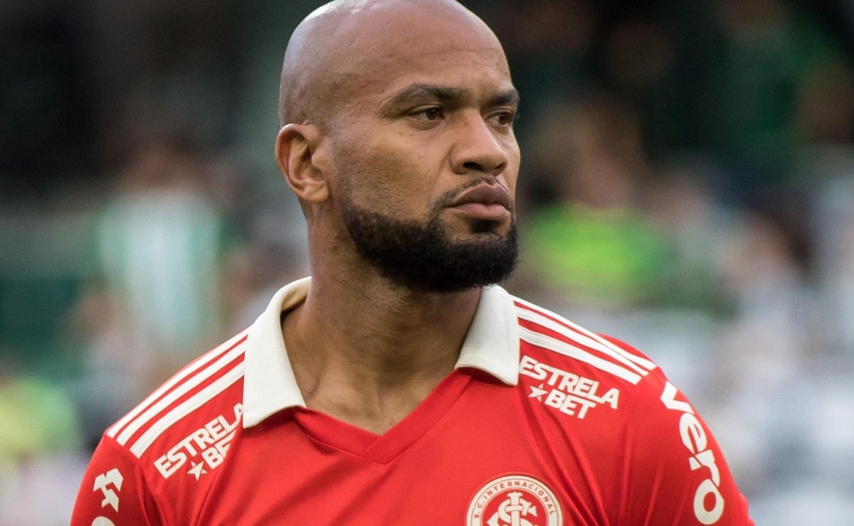 Rodrigo Moledo surpreende e está de volta