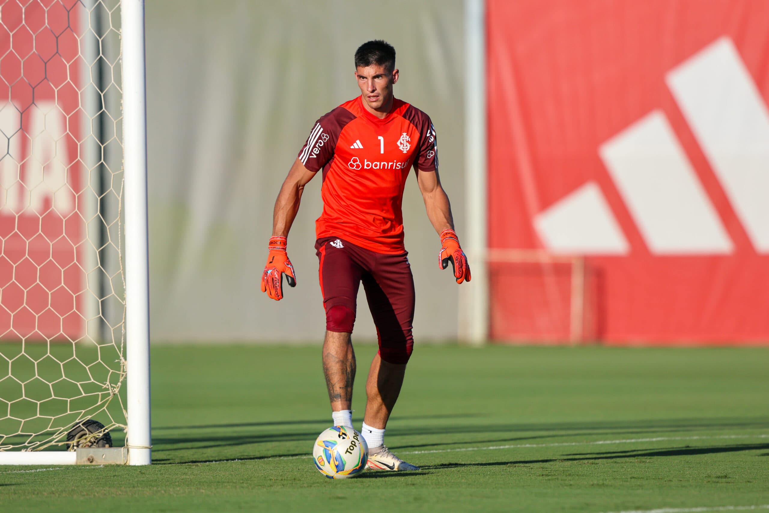 Sérgio Rochet tem data confirmada para deixar Porto Alegre