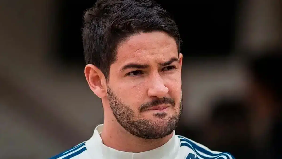 Destino de Alexandre Pato no Brasil está quase definido