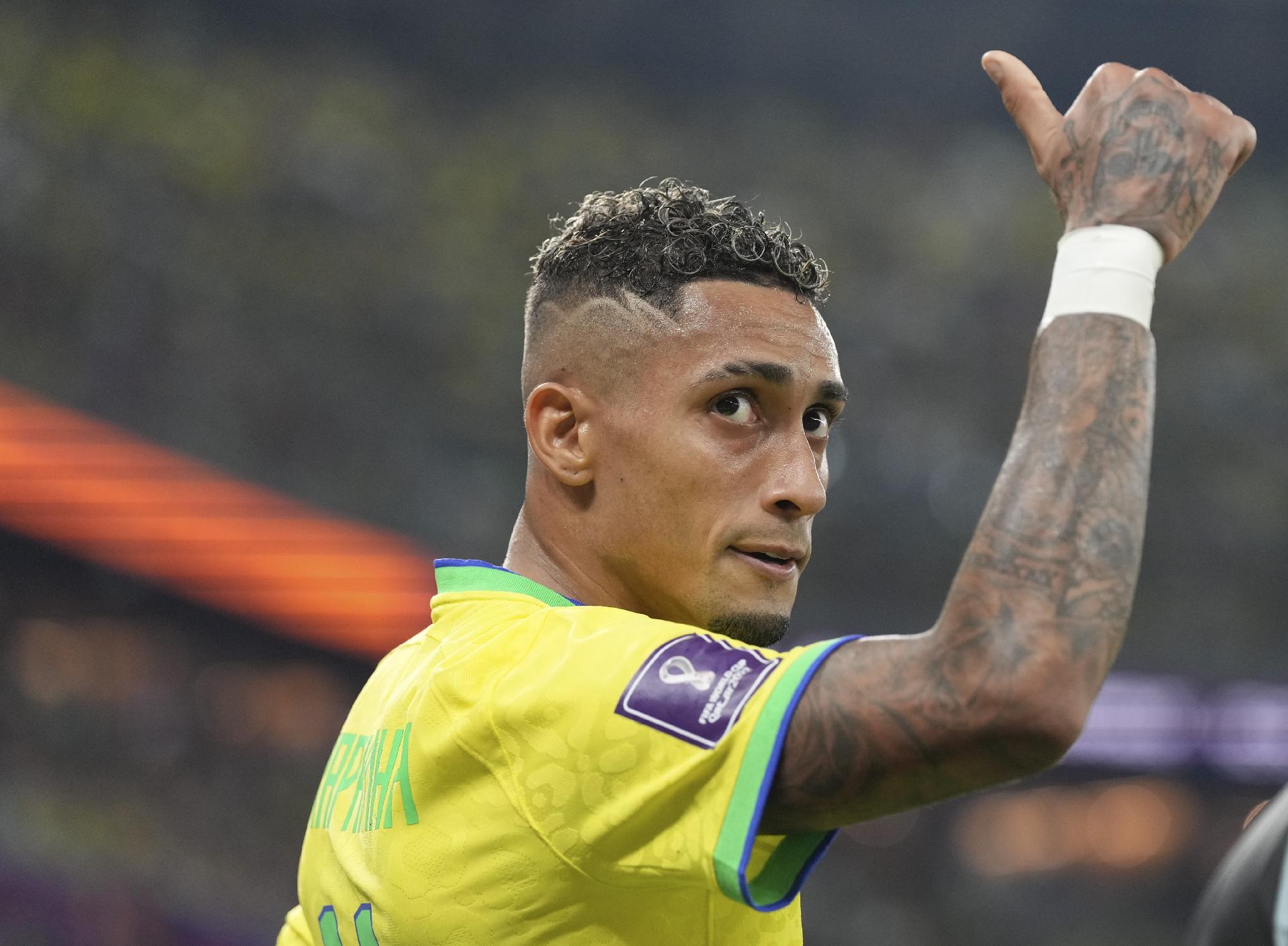 Oficial: Raphinha, da seleção, é do Inter